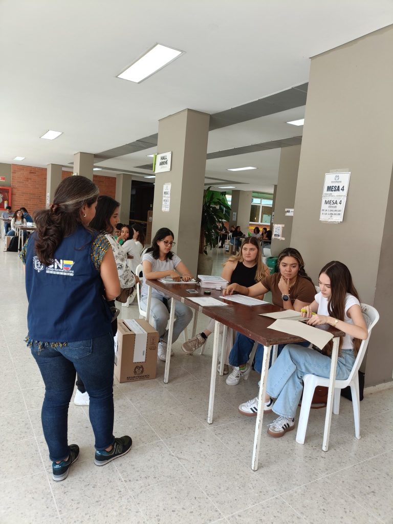 La Organización Electoral le llegó a los jóvenes: Con más pedagogía se ...